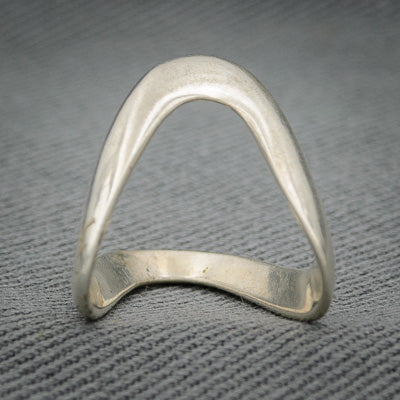 Sterling silver V ring 6724646731905